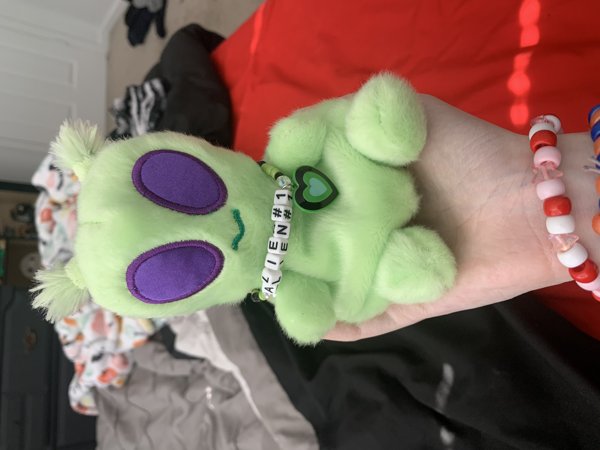 Palm Pals - ROSS ALIEN - Whimsical Collection